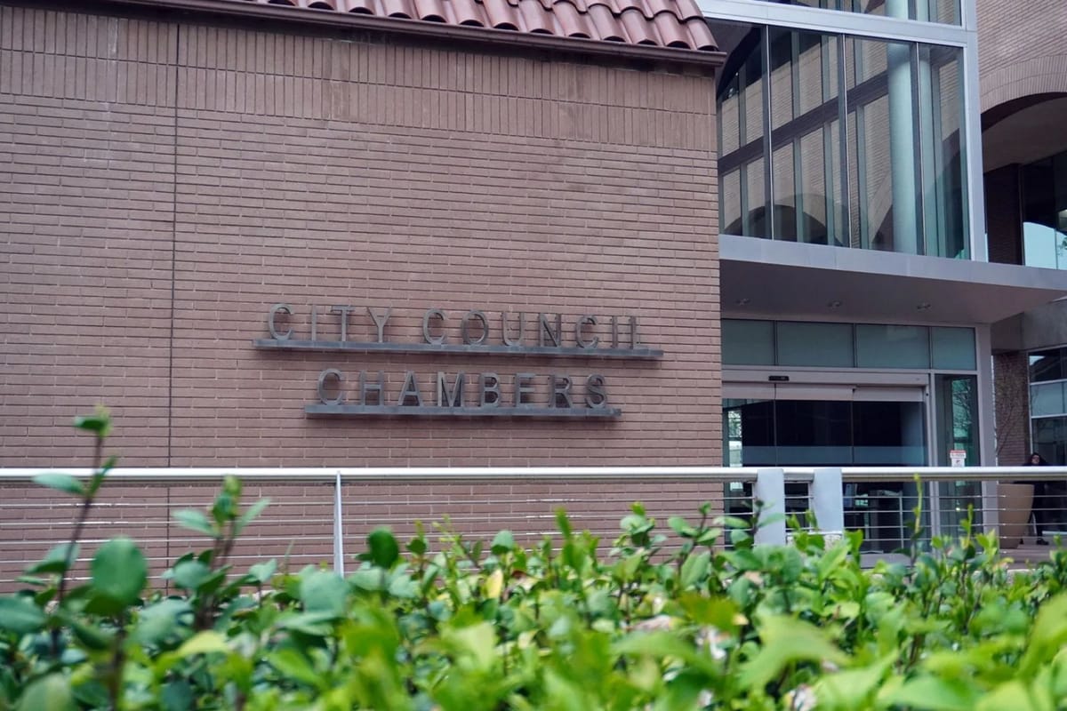 City Council Rejects Cannabis Location Restrictions in Split Vote